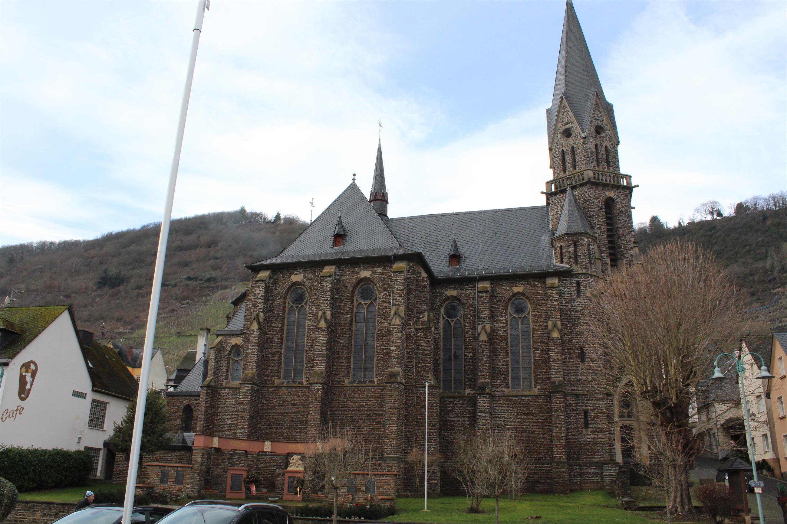 Kirche St. Bartholomäus"