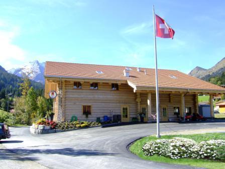 Holiday region Gstaad: 3*-Berg-Camping Heiti Gsteig