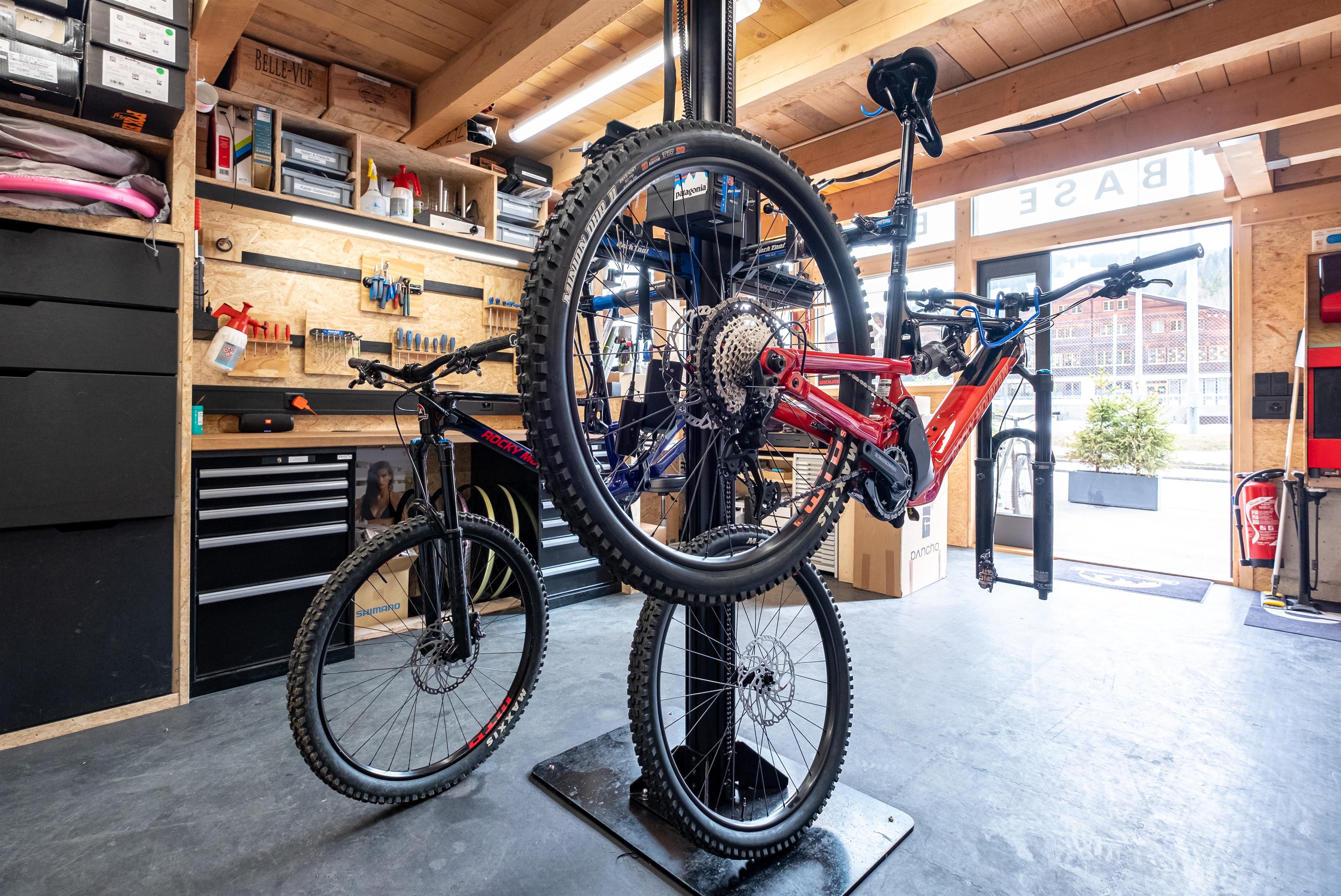 Base Bike Shop