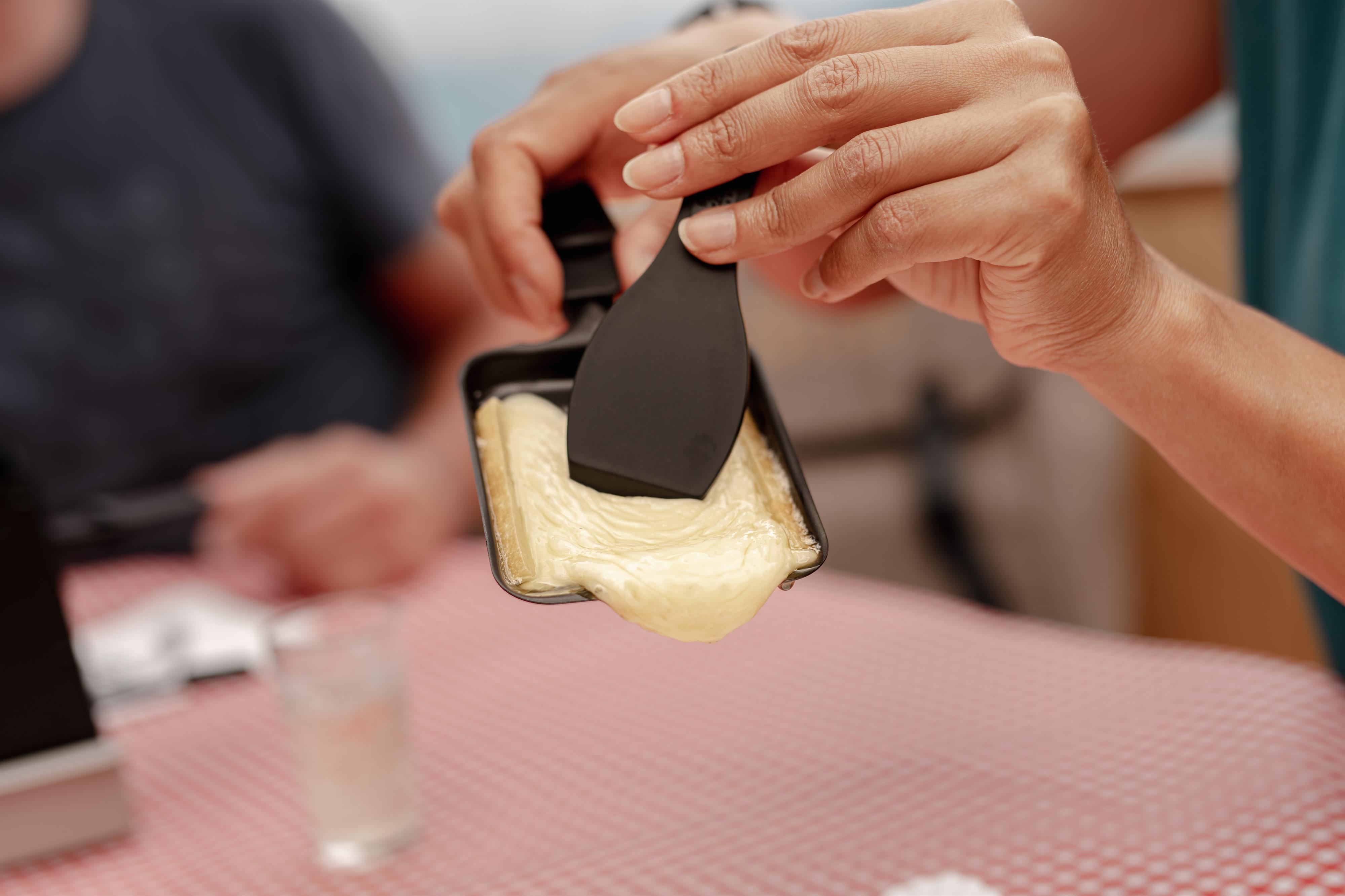 Raclette backpack Molkerei Gstaad - Gstaad Card