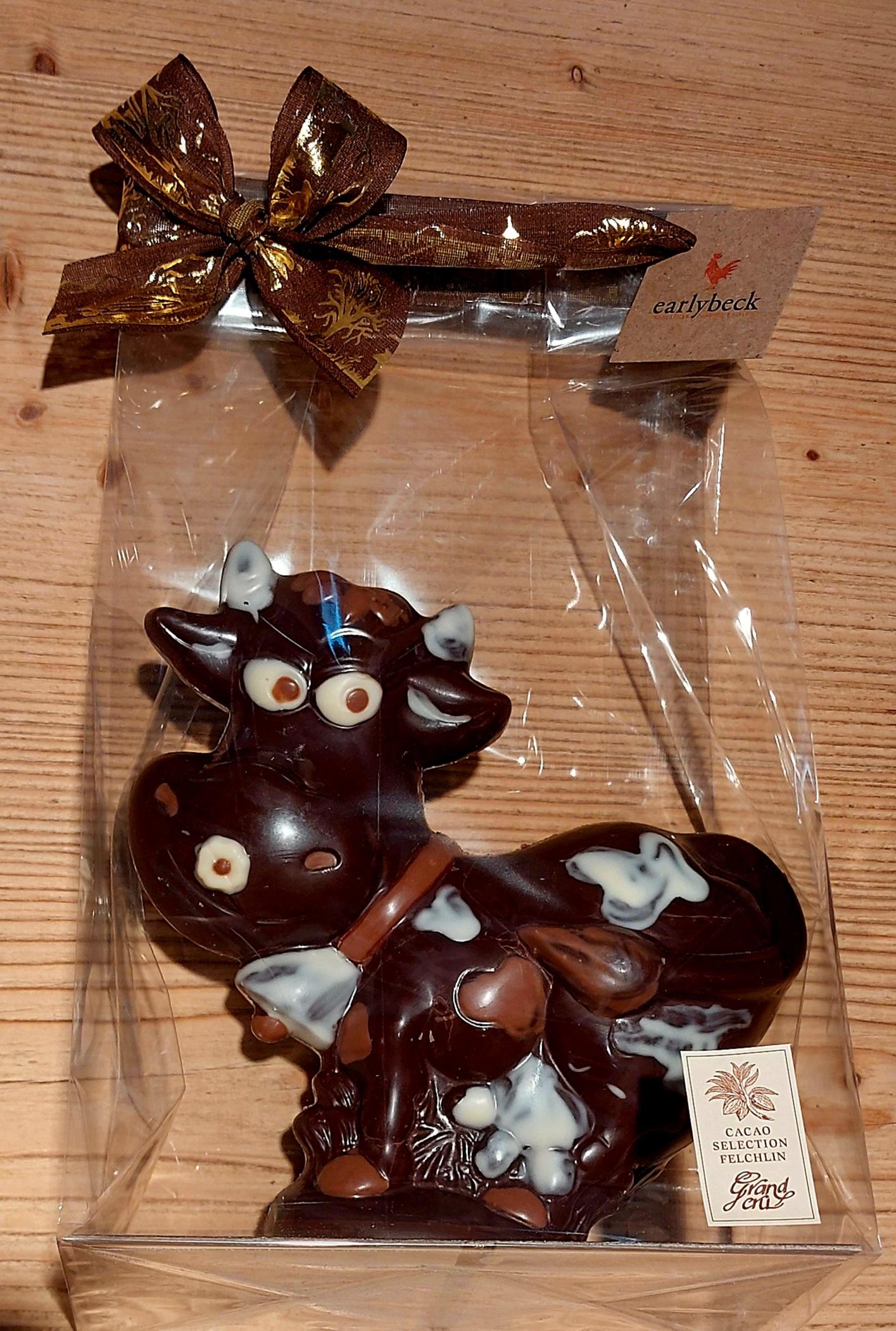 Making a chocolate cow at Early Beck