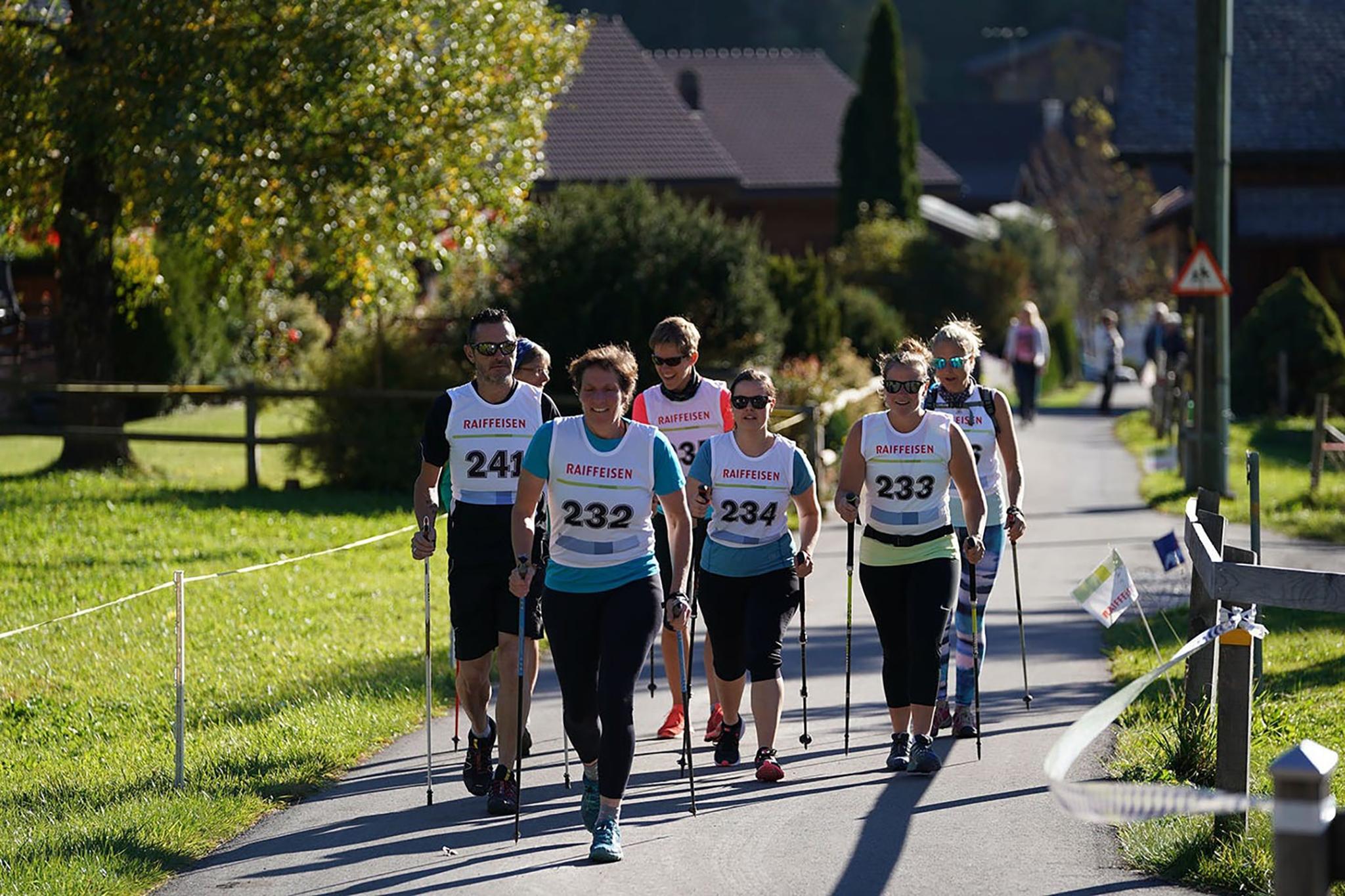 Holiday region Gstaad: Mountain run Feutersoey - Arnensee