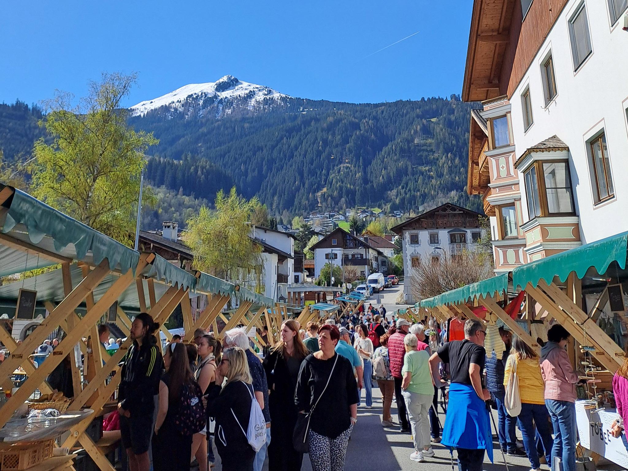 Monthly farmers' and crafts market Axams - MUTTERERALM INNSBRUCK