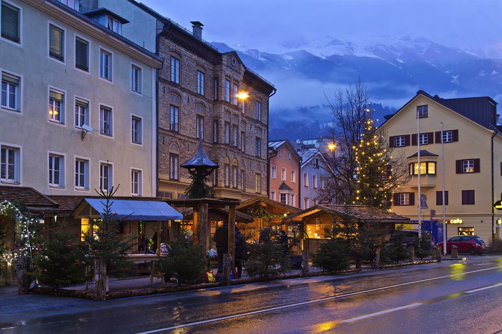 Christmas Market St. Nikolaus - INNSBRUCK - CHRISTMAS IN THE MOUNTAINS