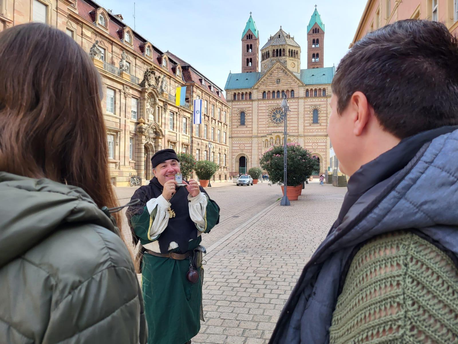 Anno Domini - Führung in Historischer Kleidung 2025 01.08.2025 · Speyer ...