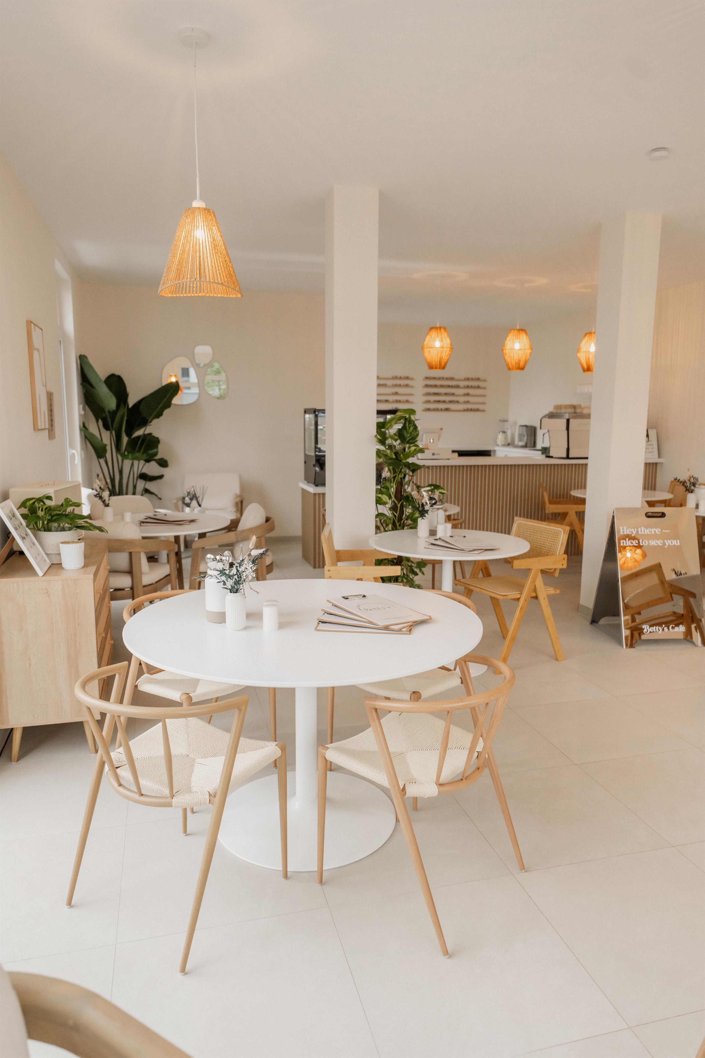 Betty's Café