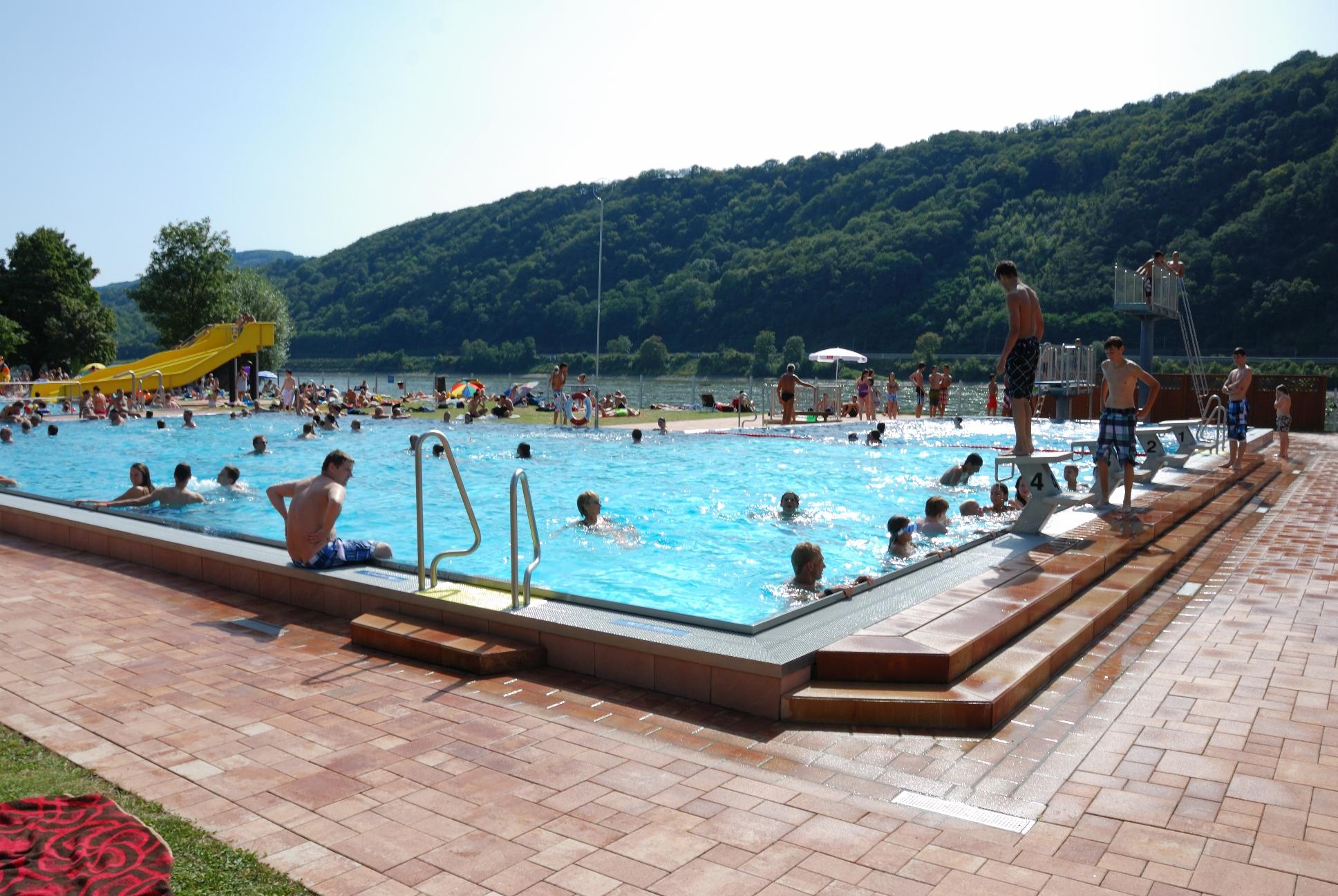 Welterbe-Bad (Freibad) Kamp-Bornhofen
